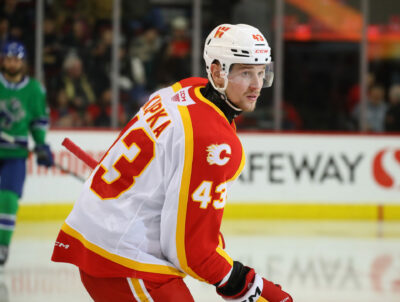 Flames Re-Sign Forward Adam Klapka - Calgary Wranglers